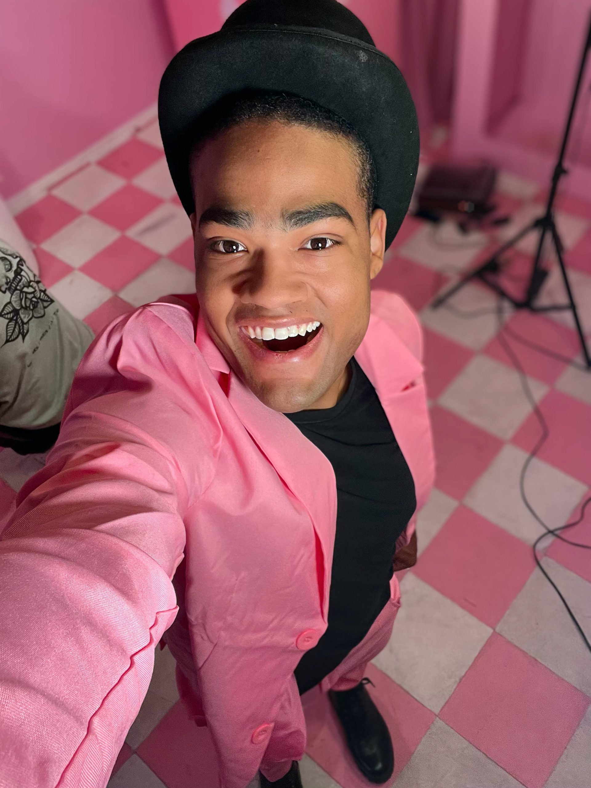 Mitchell Royel’s Magical Commitment to Love: Behind the Scenes of His ...